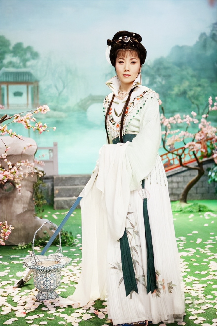 "Shaoxing Opera Fairy" He Ying: When she was the most popular, she went ...