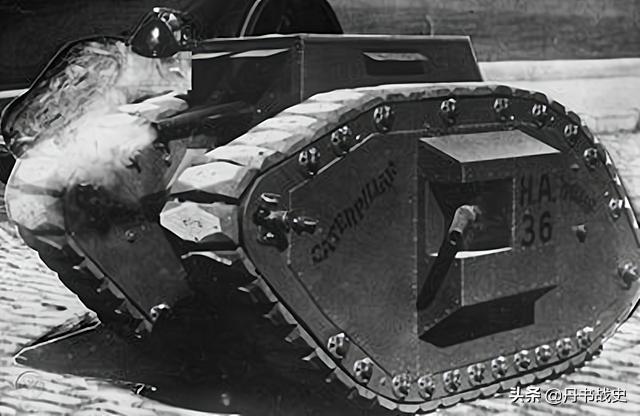 Underage tanks?World War I American Holt HA36 miniature tank - iNEWS