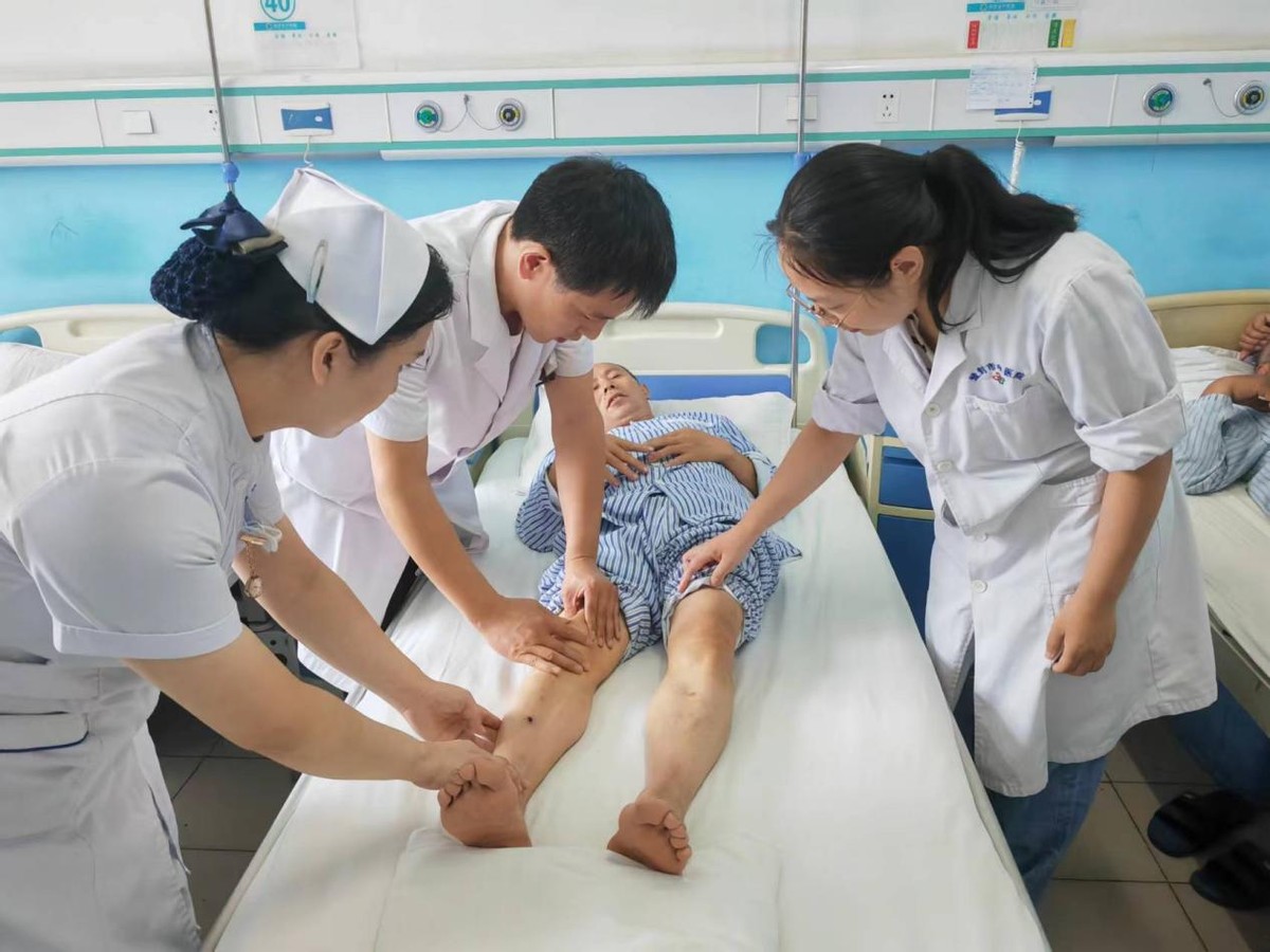 "Famous Doctor's Style" Geng Hongyue: Using a pair of rejuvenating ...