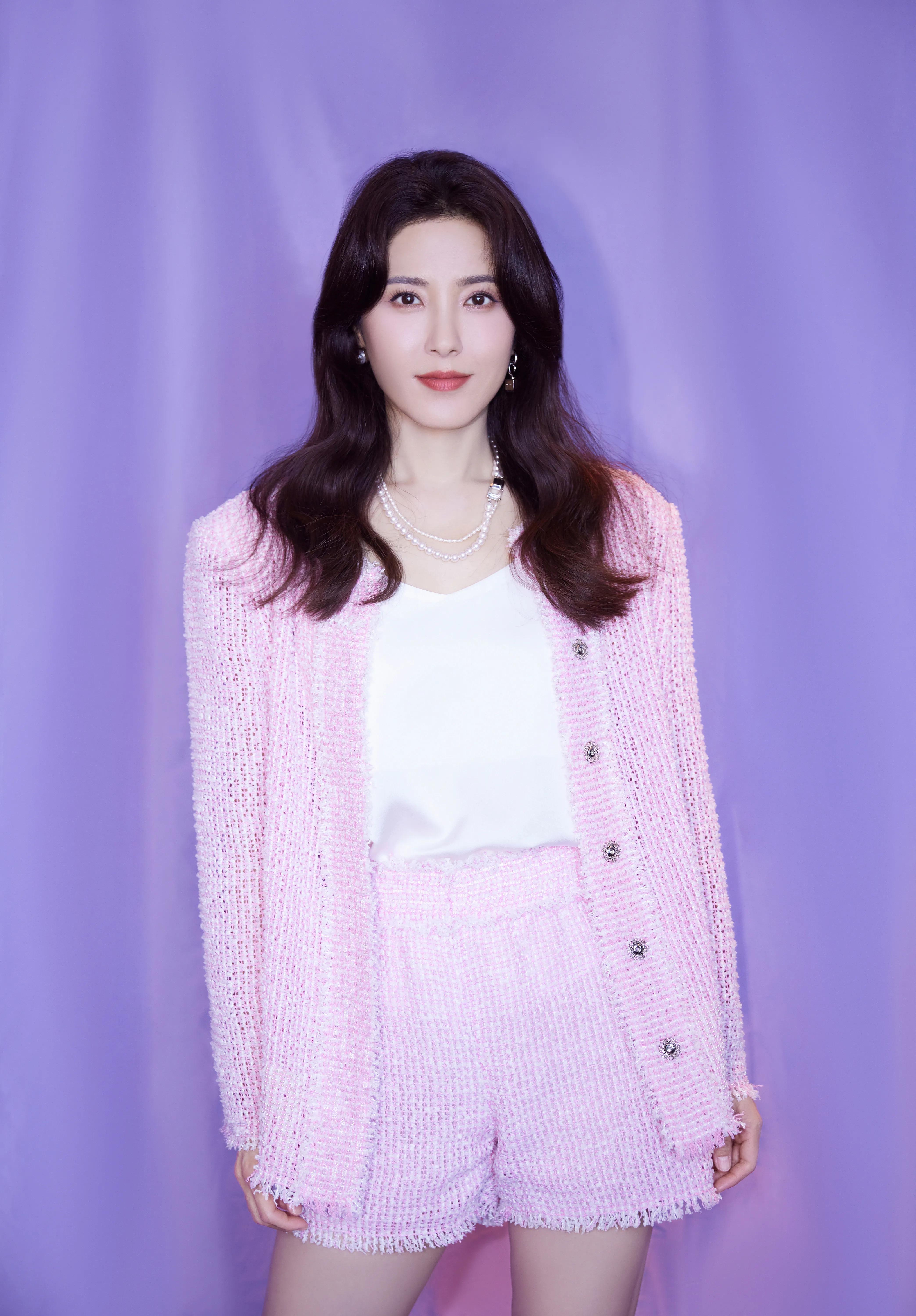 Zeng Li: To say that I am a love brain is just wishful thinking - iNEWS