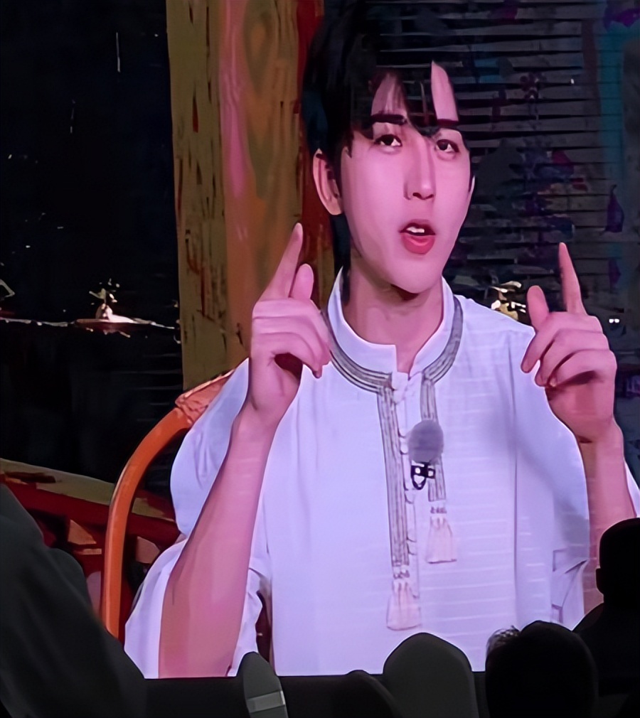 Congratulations!Chen He's running man married the photographer, Li Chen ...