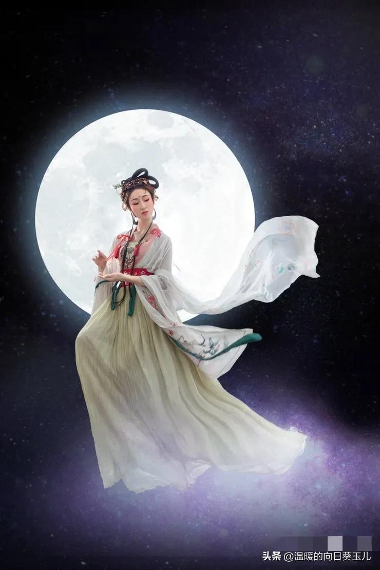 Chang'e flies to the moon, Fairy Chang'e - iNEWS