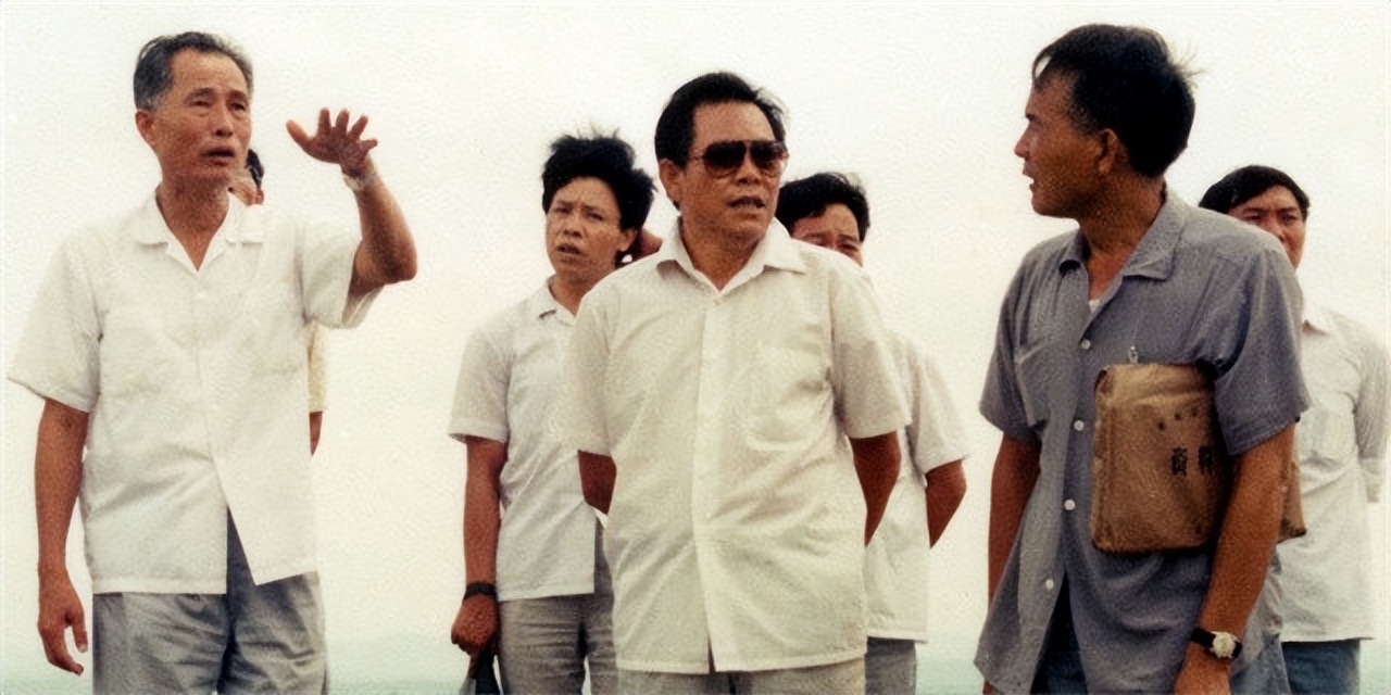 In 1988, Wang Guangmei visited Lin Ruo but was rejected. She went alone ...