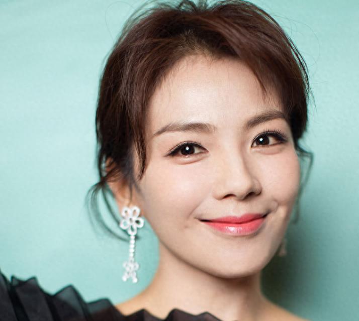 Liu Tao and Zhou Yimin's couple bathing scenes leaked out. They both ...