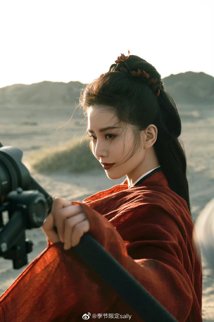 Liu Shishi chooses the ancients!These side shots are so beautiful and glowing, the ballet ...