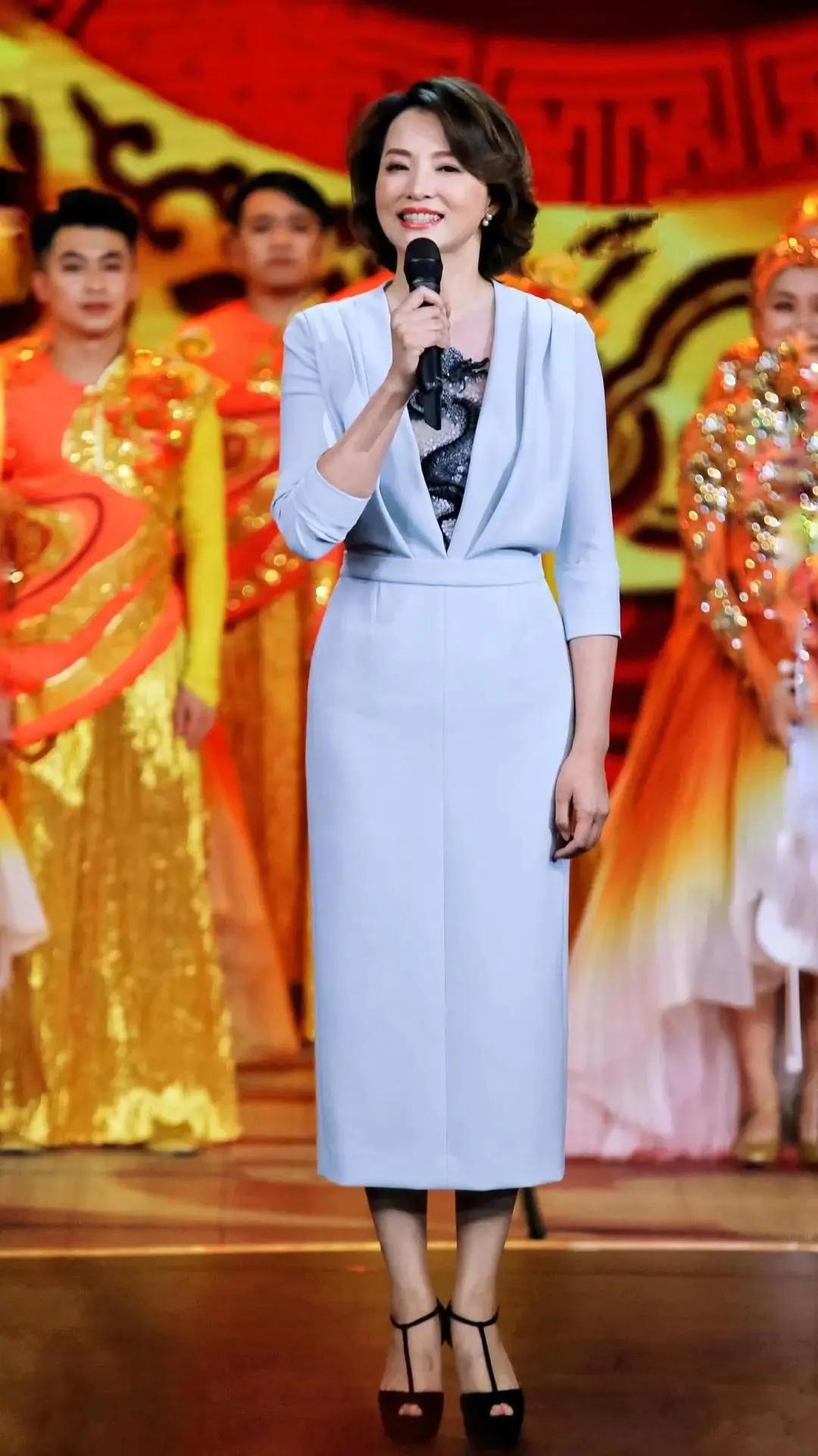 Dong Qing is elegant and generous - iNEWS