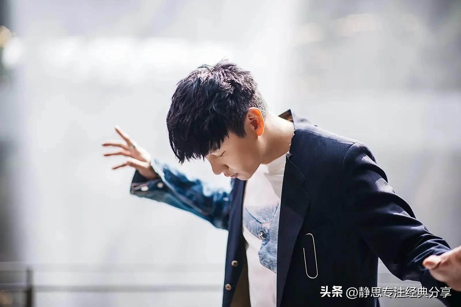 Lin Junjie was born in a musical family, he is known as the walking CD ...