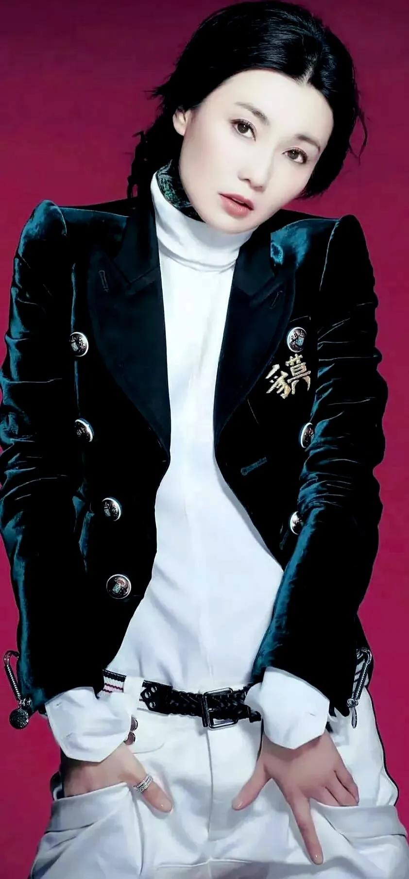 Stills of Zhang Manyu - iNEWS