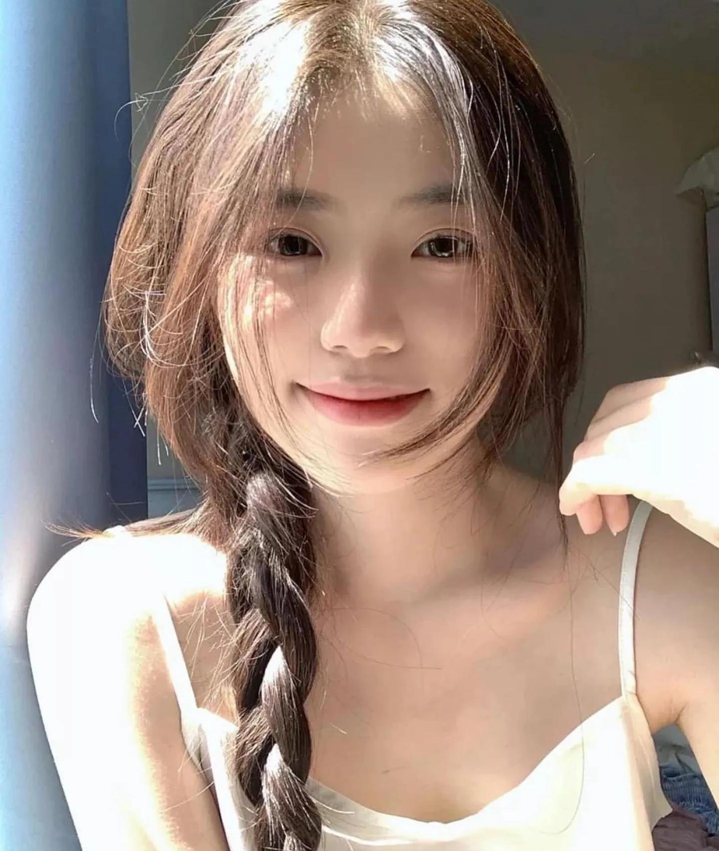 Super cute little beauty four consecutive shots - iNEWS