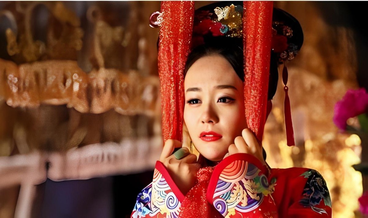 How shameful are the concubines in the harem after the death of each ...