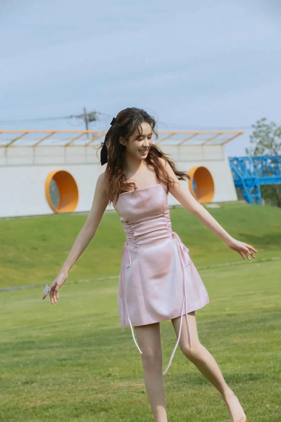 Appreciation of beautiful pictures of Zheng Hehuizi - iNEWS