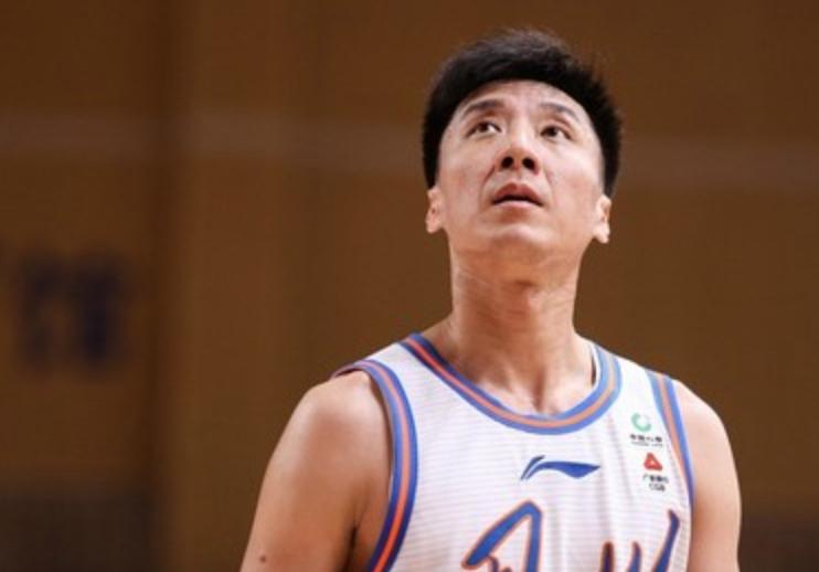 With no one available in the backcourt, Han Shuo missed the Sichuan ...