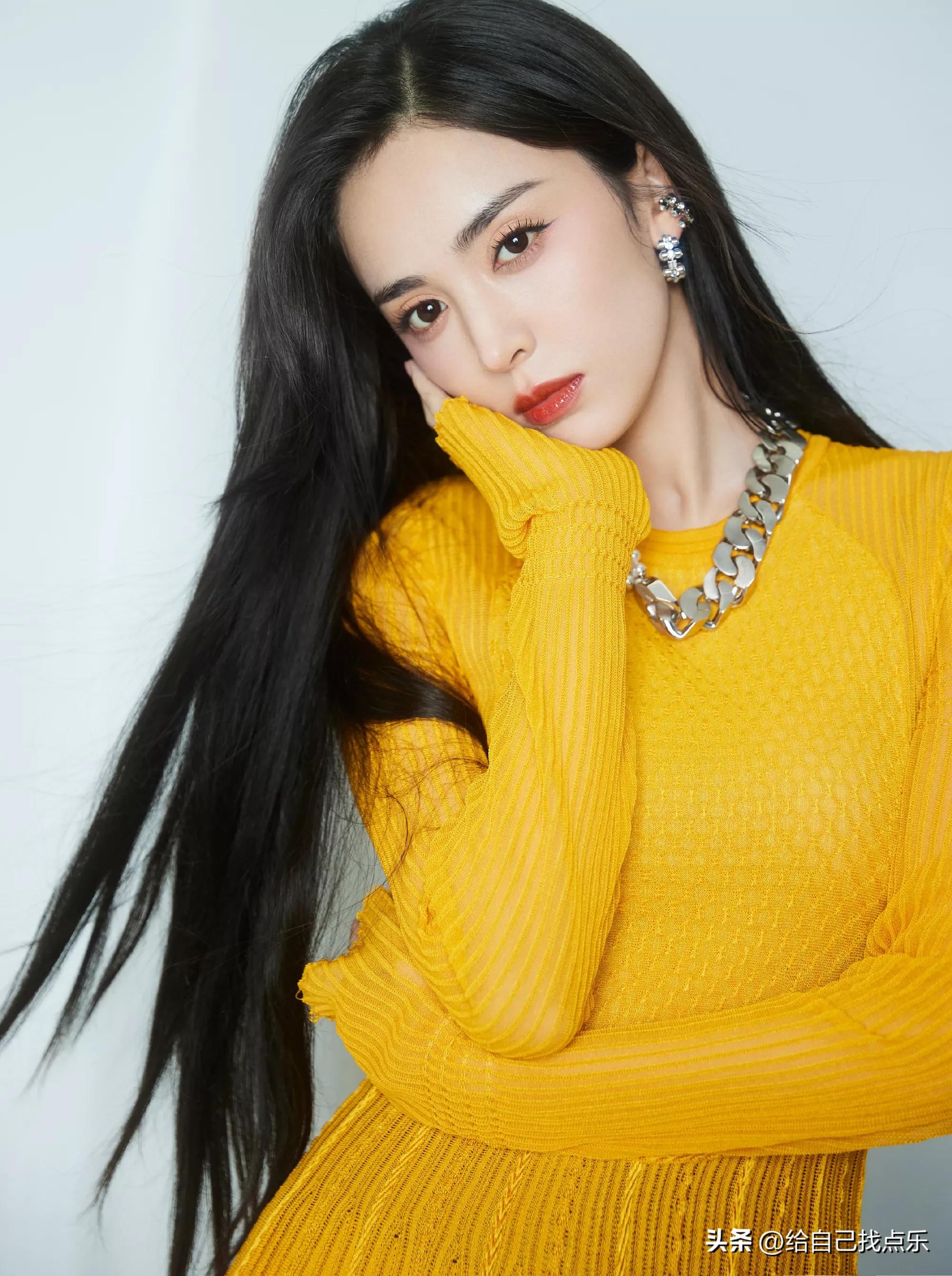 The stars twinkle and embellish the long starry sky - Guli Nazha - iMedia