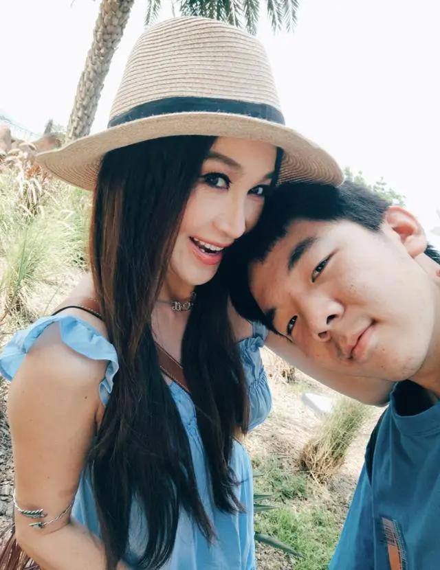 56-year-old Wen Bixia posted a family portrait, her ugly son faced Lao ...