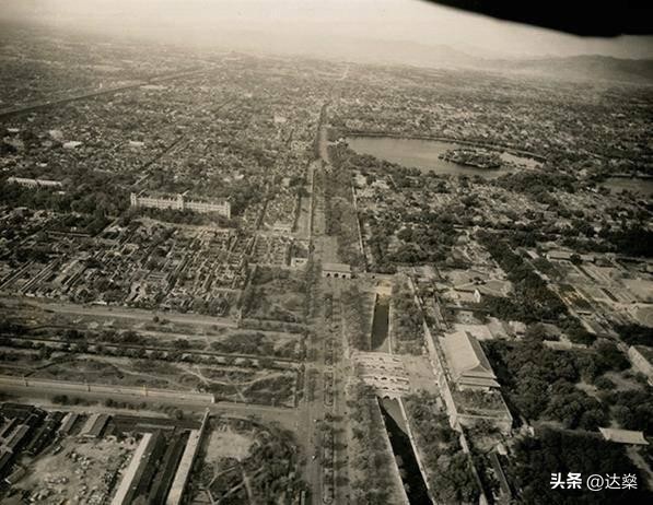 German aerial photos of Beijing before the 1980s: Figure 4 is Tiananmen ...
