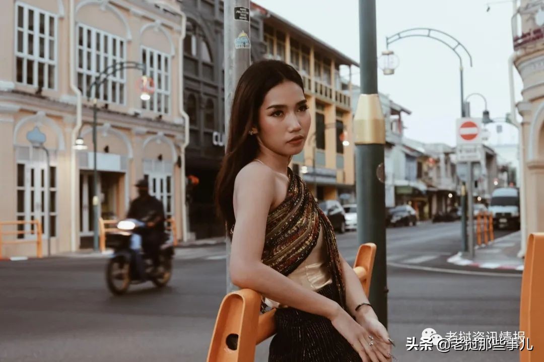 Laos music star, Miss Ting Lan Peng, who is beautiful and full of ...