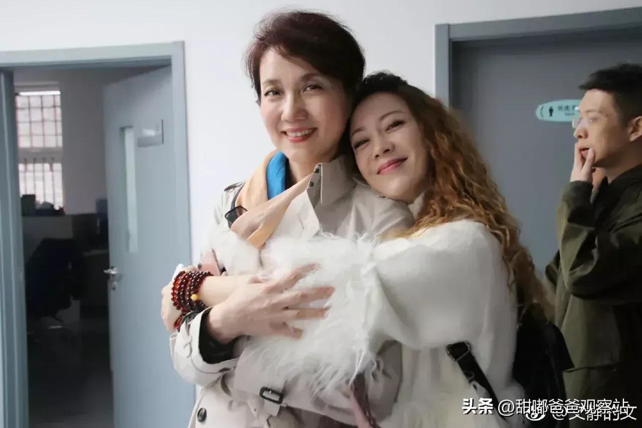 CCTV host Wen Jing, in fact, is not "quiet" at all in life - iNEWS