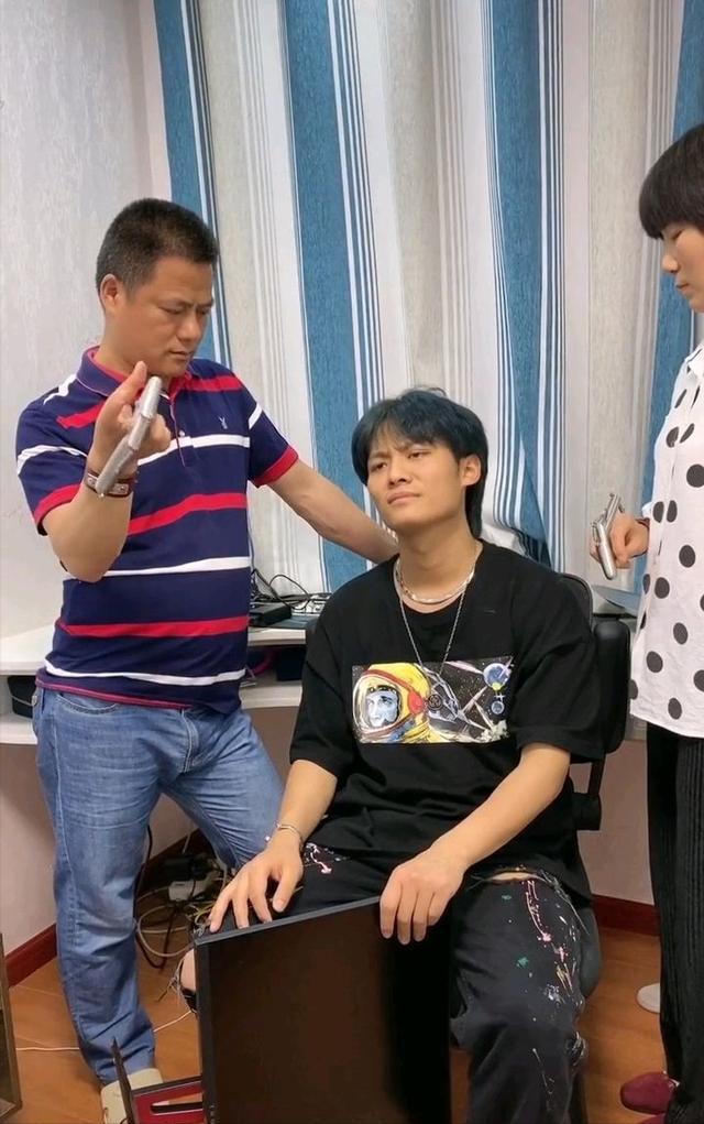 Crazy Little Yang has more than 70 million fans, and madly dumps Andy ...