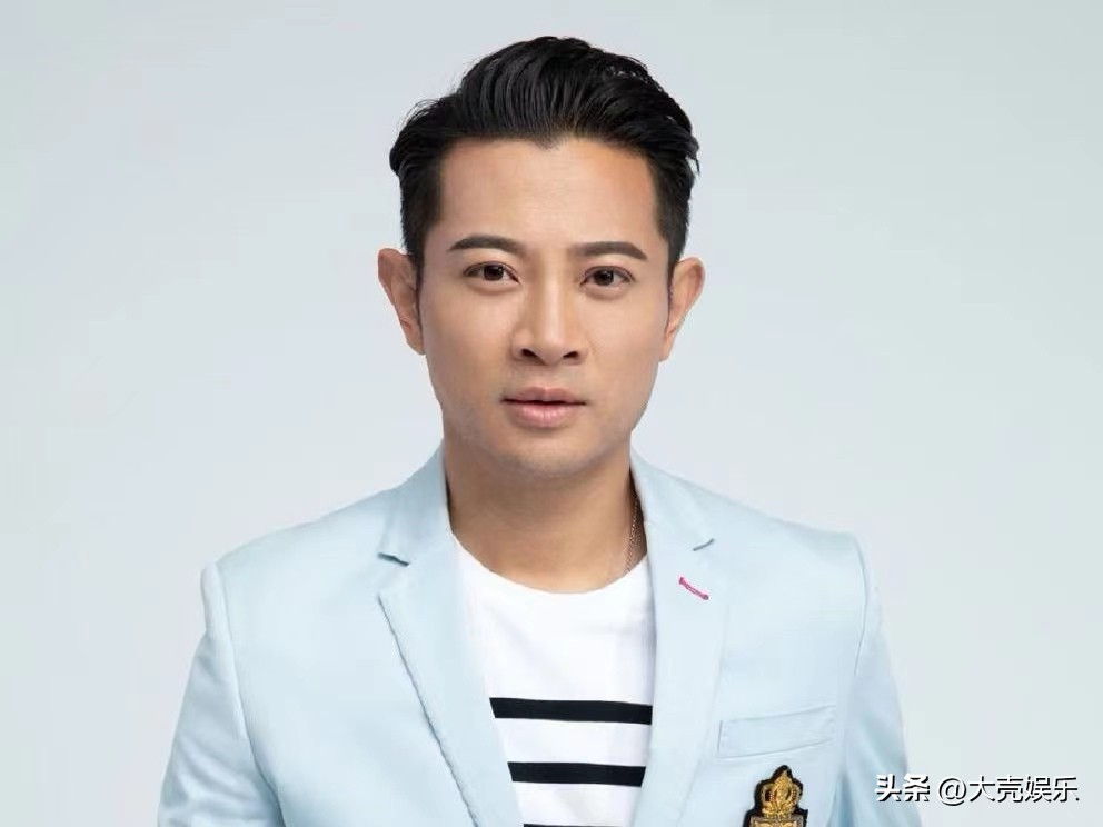 Singer Luo Zhongxu injured his eyes while playing football, he couldn't ...