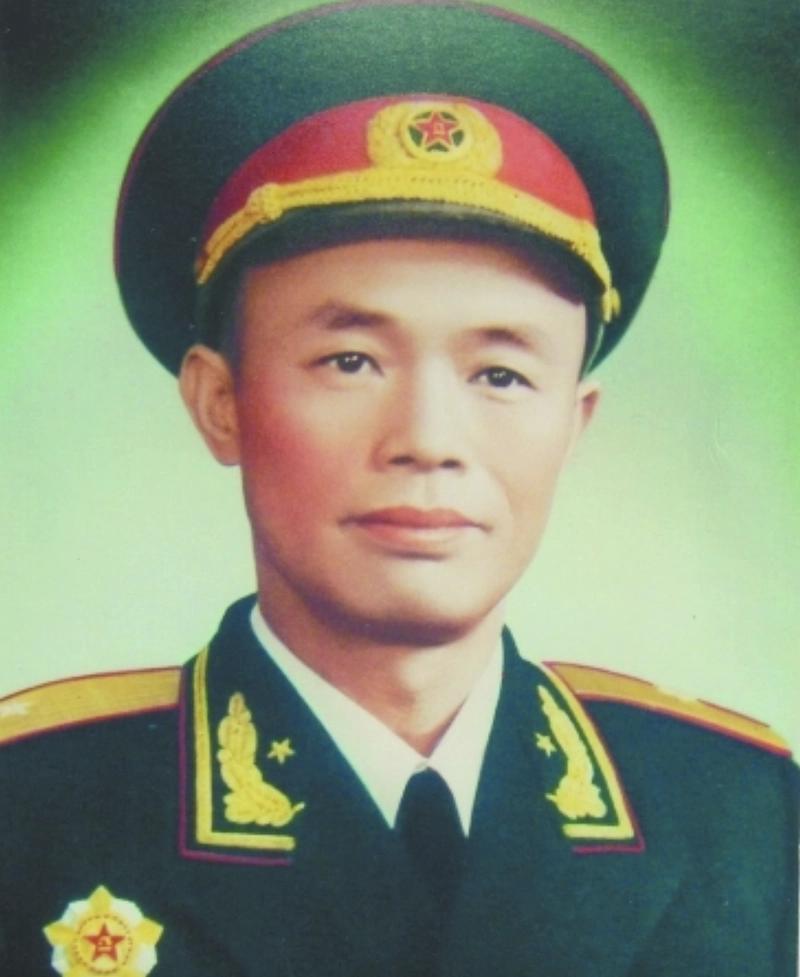 General Zhong Wei in his later years: He was very honest and strict ...