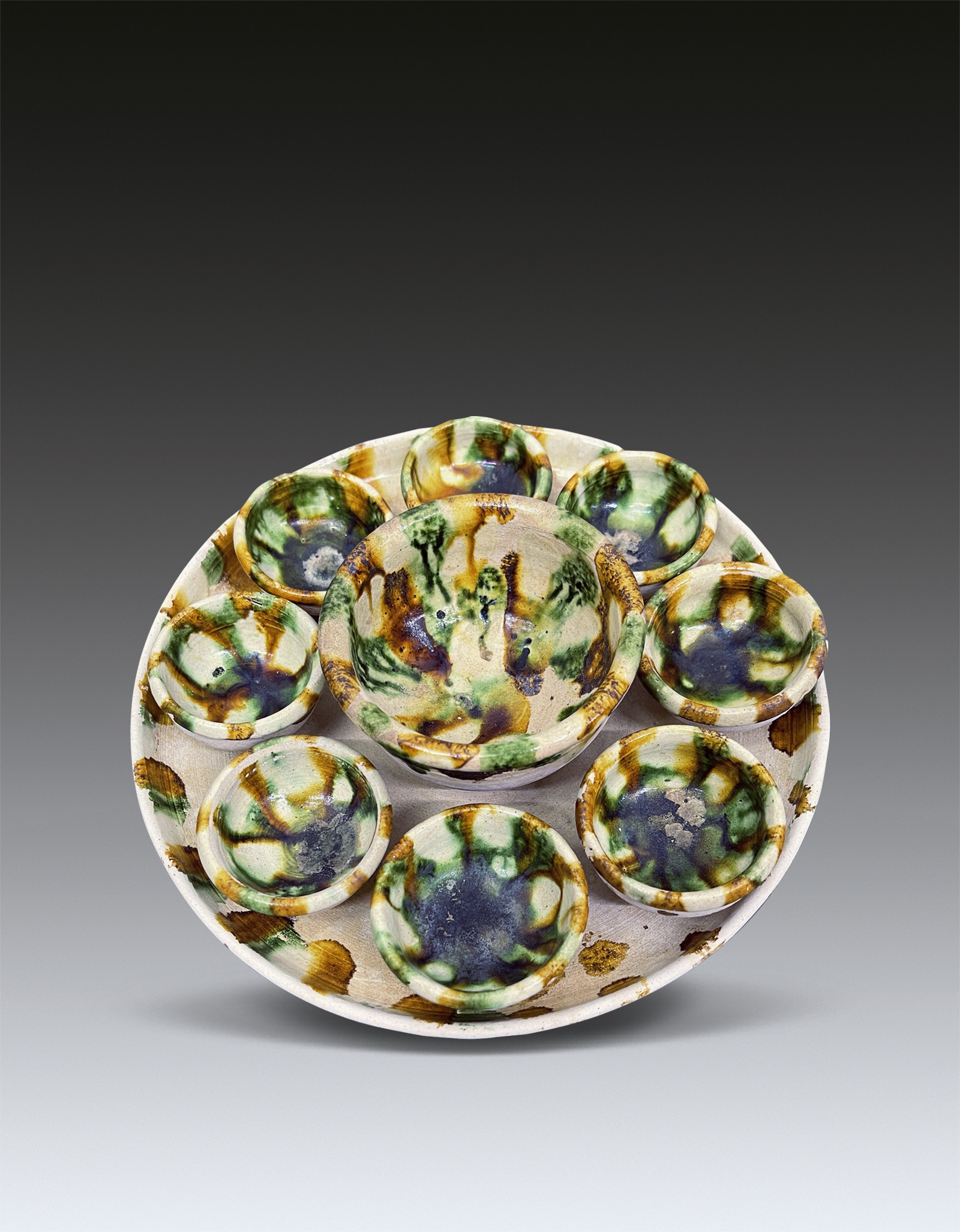 Three Tang Dynasty Tang tricolor pottery figurines - iNEWS