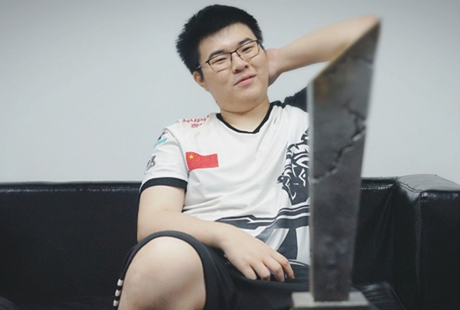 In the 4AM game, GODV can only comment on the PCL players, and analyzed all the old 4AM players ...