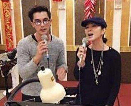 Qiu Ze, who has fallen in love with 8 goddesses, and who was greener ...