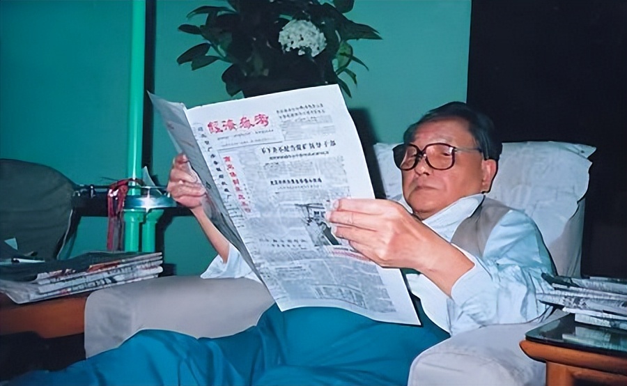 Saying Deng Gong on his birthday - iNEWS