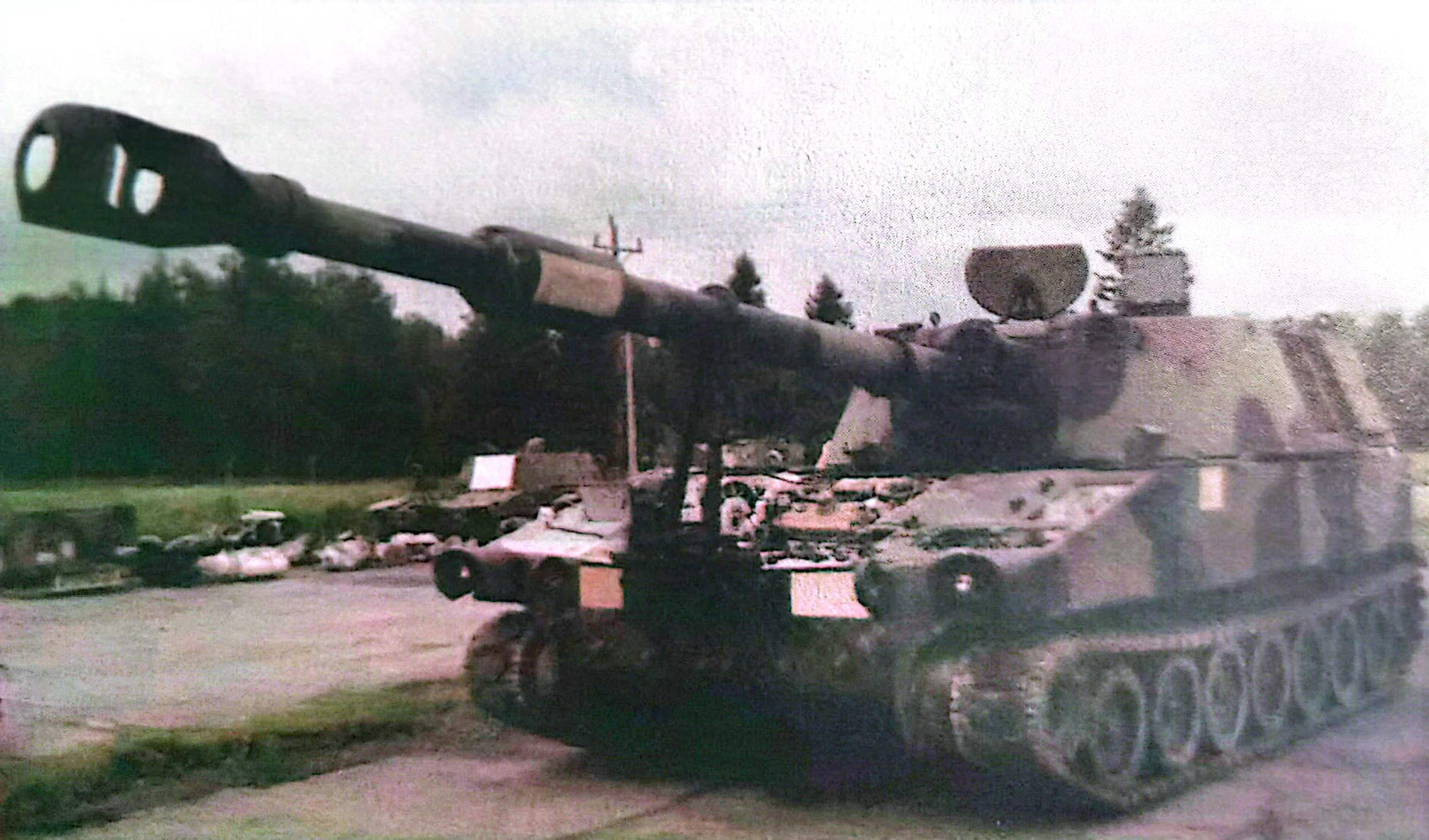 God of War - American M109 self-propelled howitzer - iNEWS