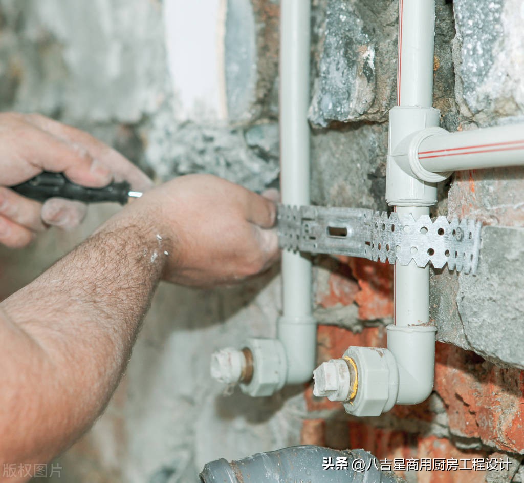 Is it better to install open pipes or concealed pipes for kitchen water ...