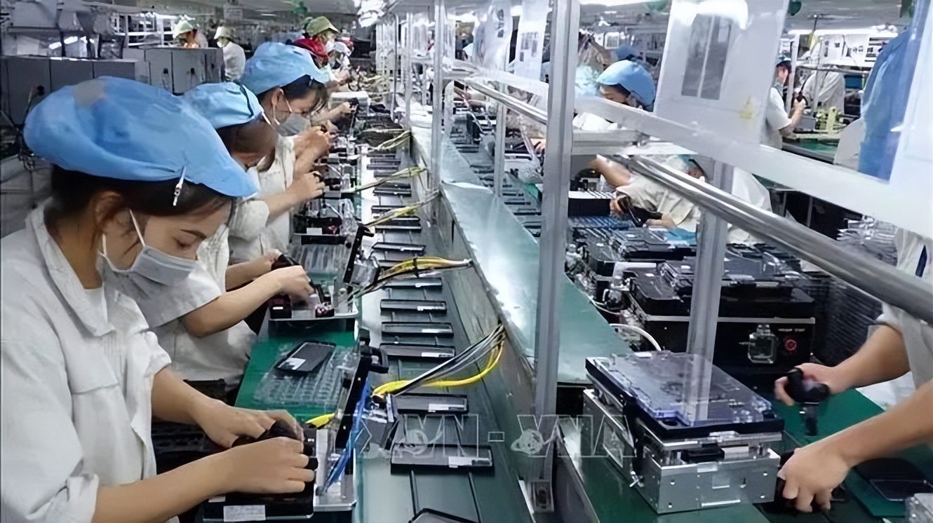 Which cities and industries in Vietnam are most popular with foreign ...