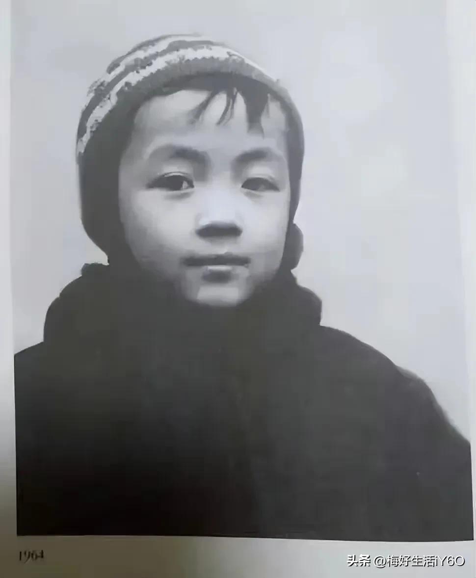 He raised his ax and slashed at his wife. He is the poet——Gu Cheng - iMedia