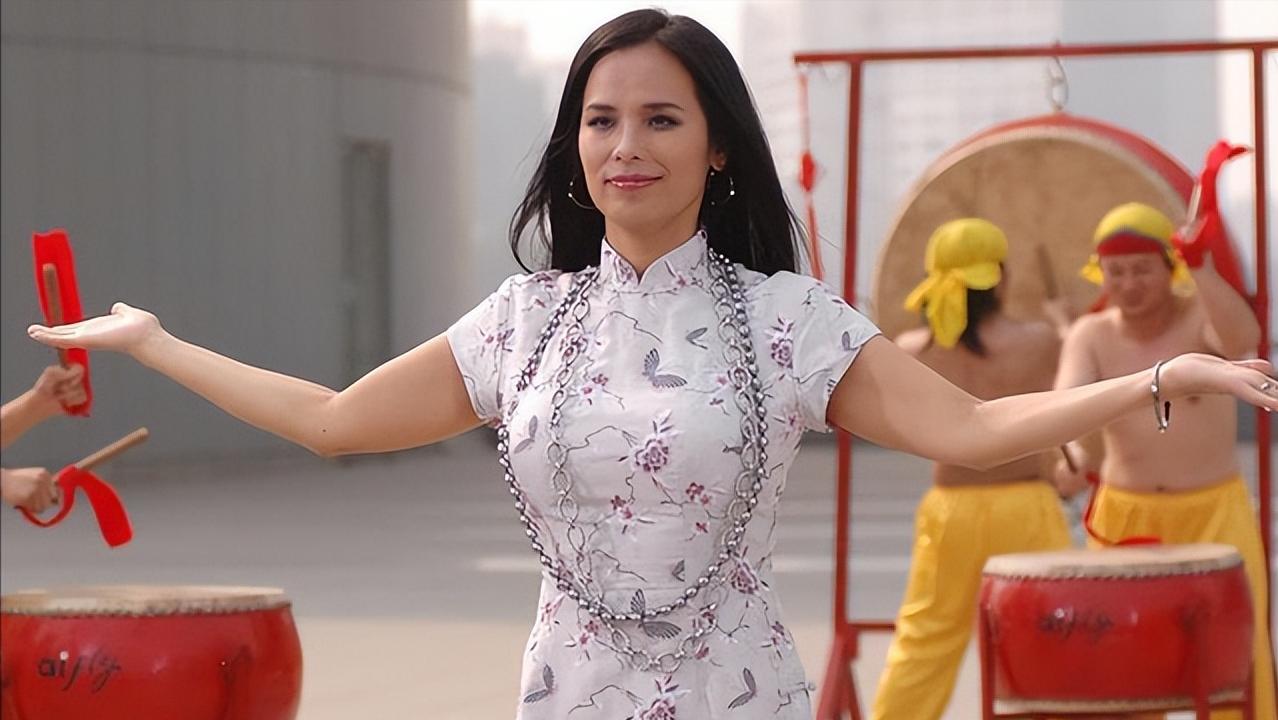 59-year-old singer Wei Wei's recent situation: Settled in Thailand ...