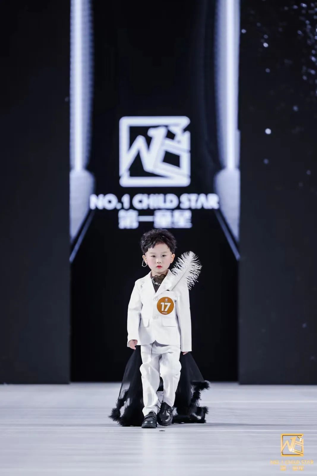 The most popular little supermodel - Mo Zekai [achieve the glory of ...