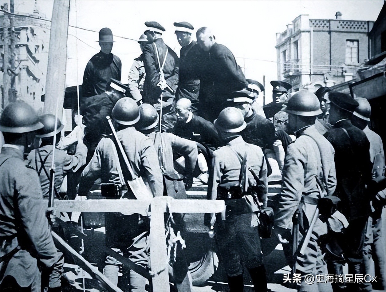 On September 18, facing the shelling of the Kwantung Army, Rong Zhen ...