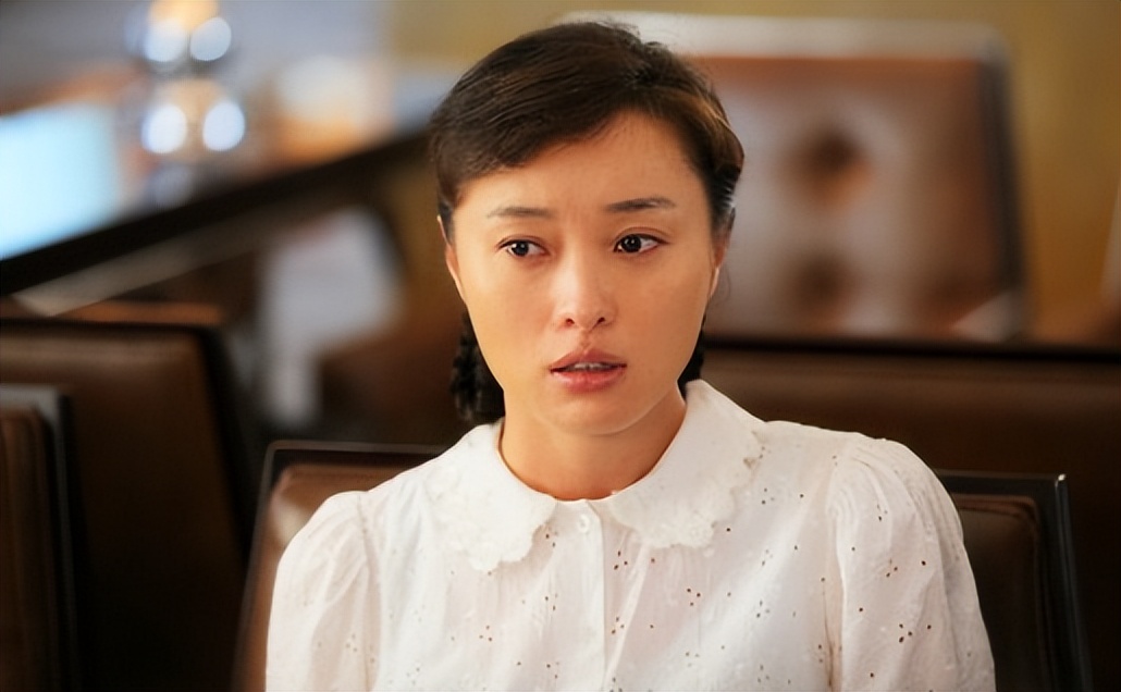 After being upset, the 51-year-old "infertile and unmarried" Wu Yue ...