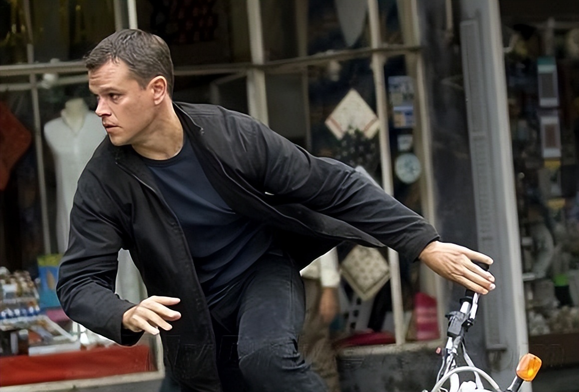 Spy movie ceiling! Jason Bourne tells you what a real secret agent is ...