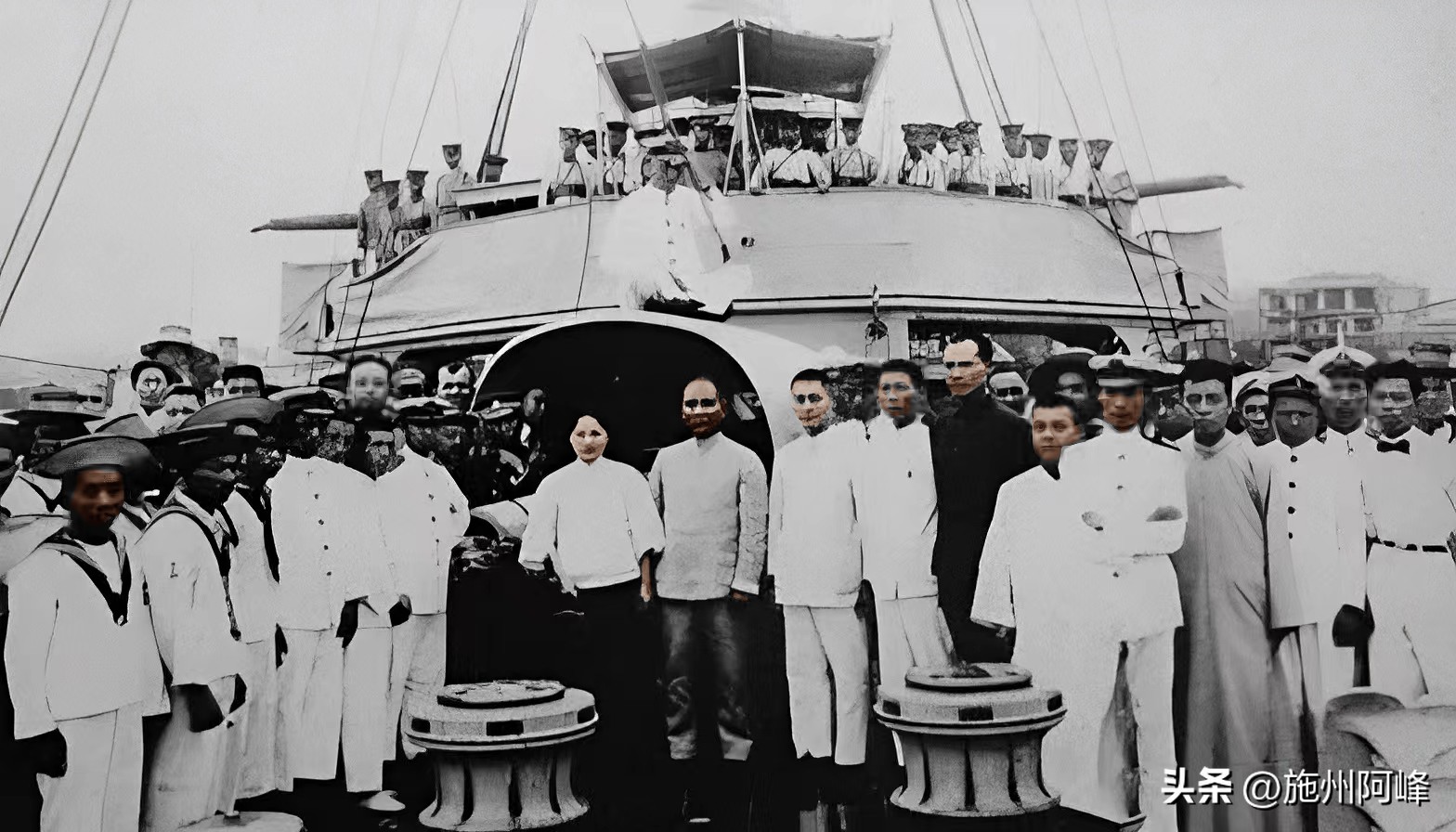 Old photos: A group photo of He Long and Harrison Foreman, Soong Ching ...