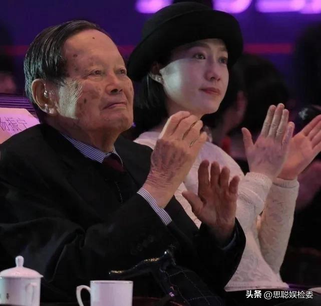 Yang Zhenning's emotional problems, suspected Weng Fan's farewell ...