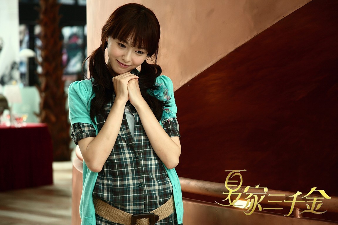 Tang Yan, who was late for Weibo night, exposed the secret of her ...