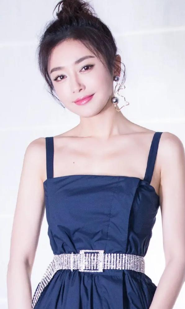 next year domineering lady--Qin Lan - iNEWS