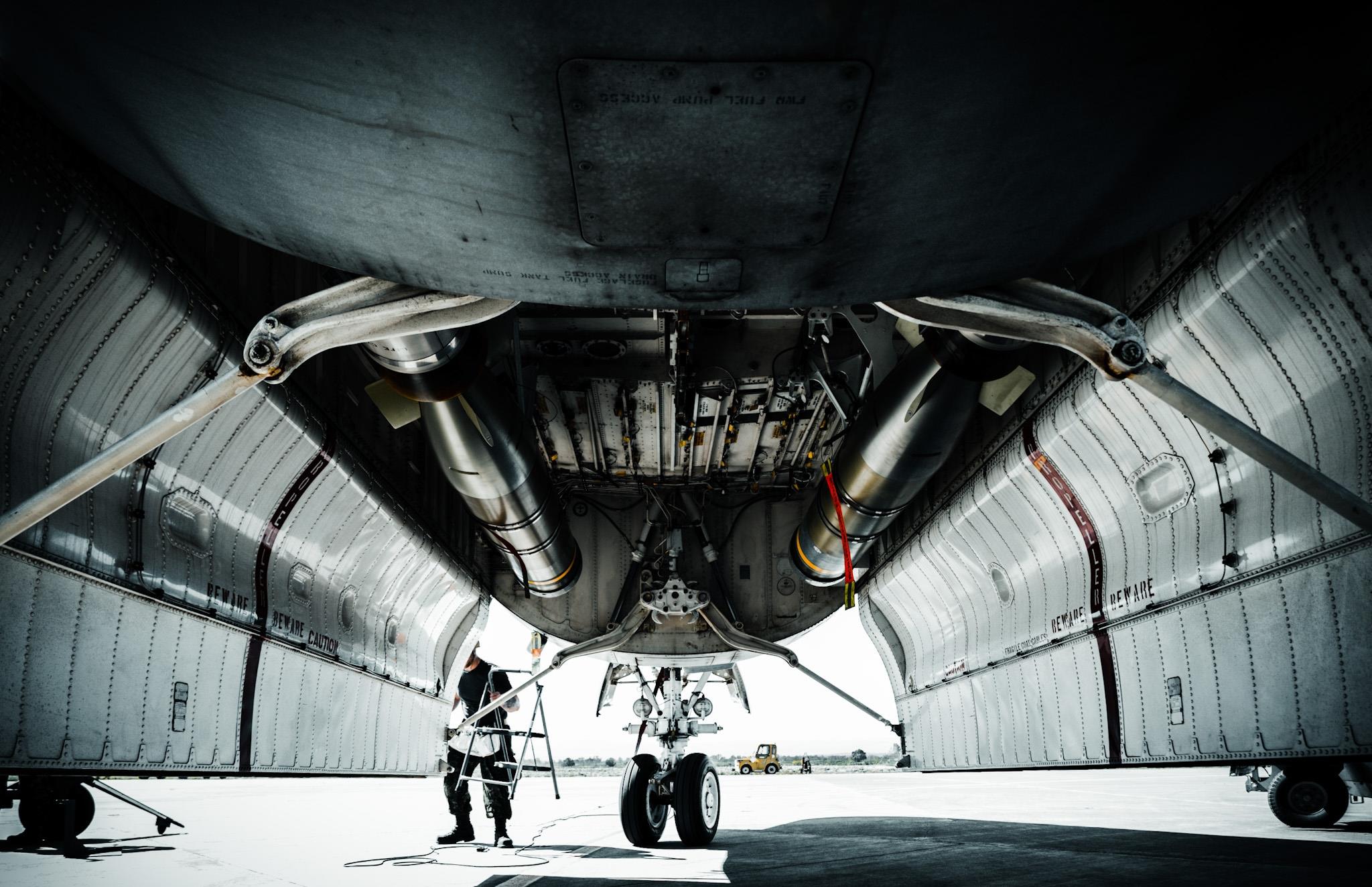 I won't cry until I see the coffin! Canadian anti-submarine aircraft ...