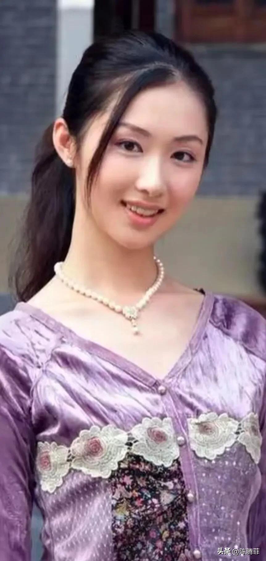 Tu Liman is as beautiful as a flower, sexy and charming - iNEWS