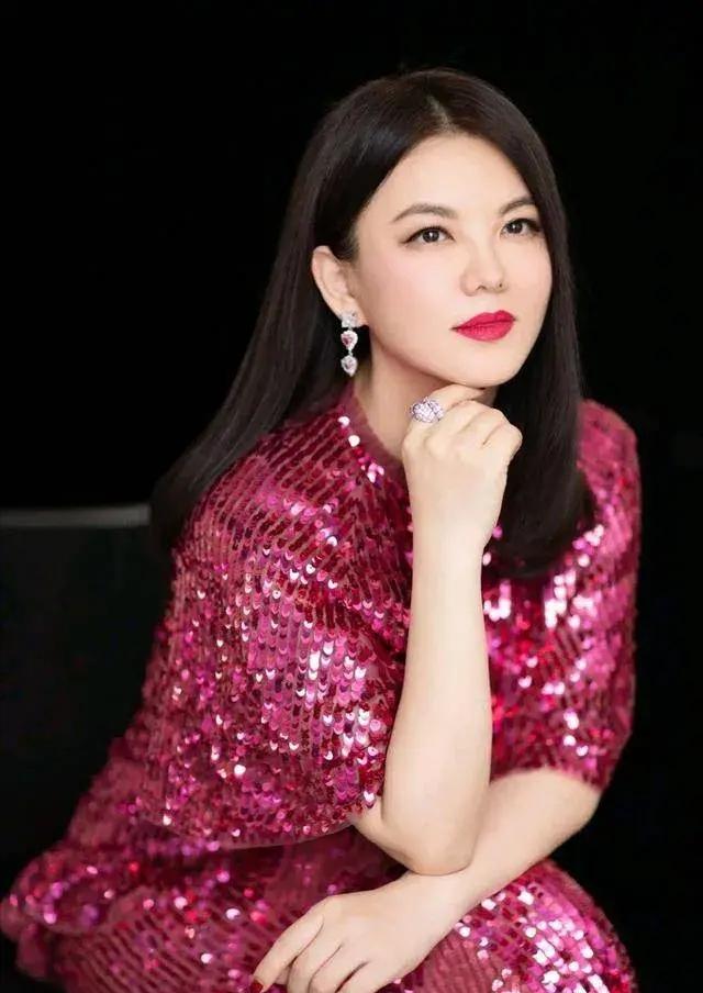 How happy is Li Xiang, who stayed in a hotel worth 80,000 yuan a night ...