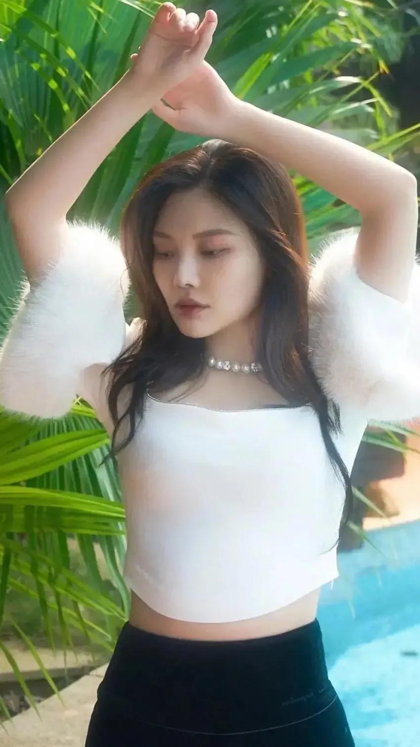 The charming Xu Dongdong and Song Qian - iNEWS