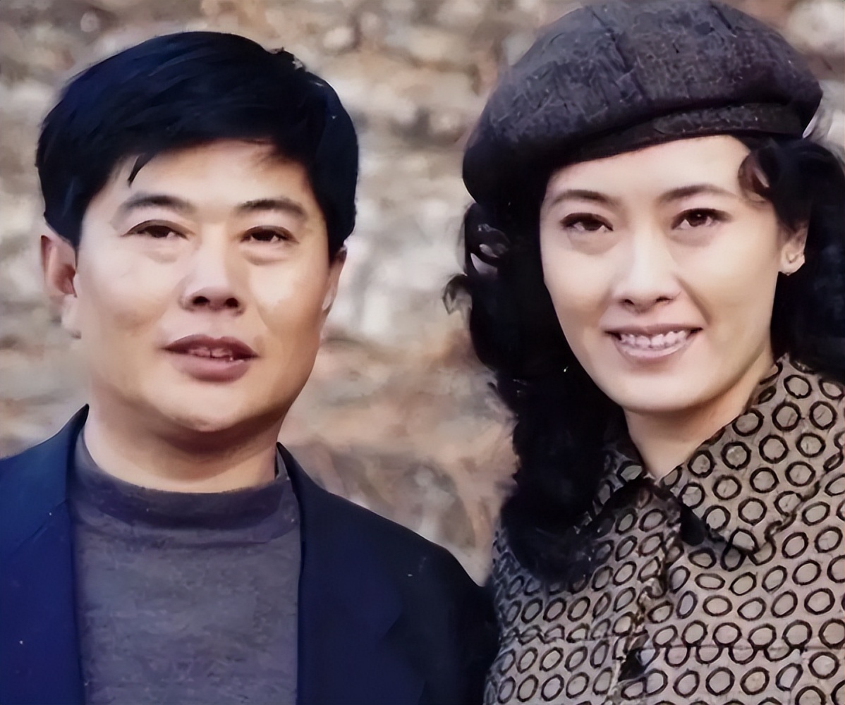 Shen Junyi divorced her. After 8 years of falling in love, Jani turned around and married Shen ...