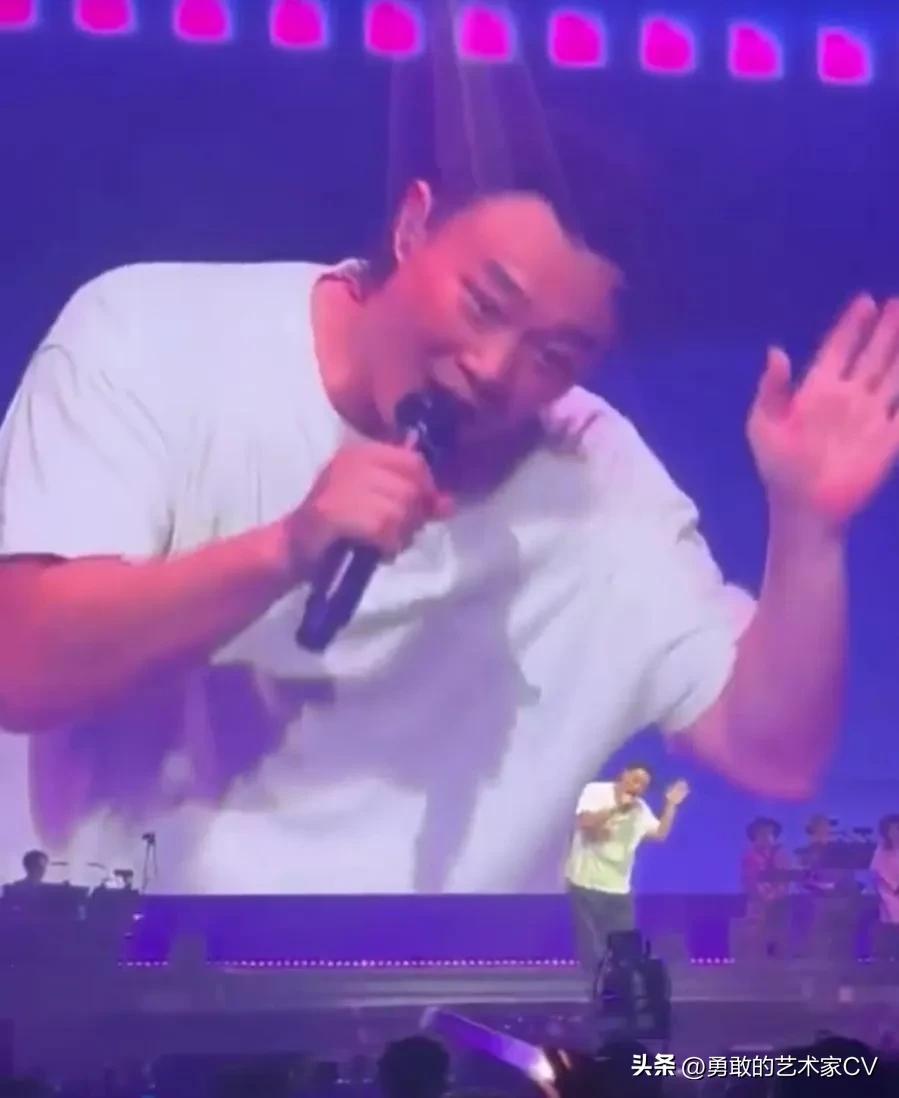 Eason Chan sang for his daughter at the concert, 18-year-old Chen ...