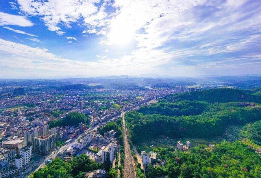 Li Ran: A mediocre sales clerk, fascinated the prince and became a ...