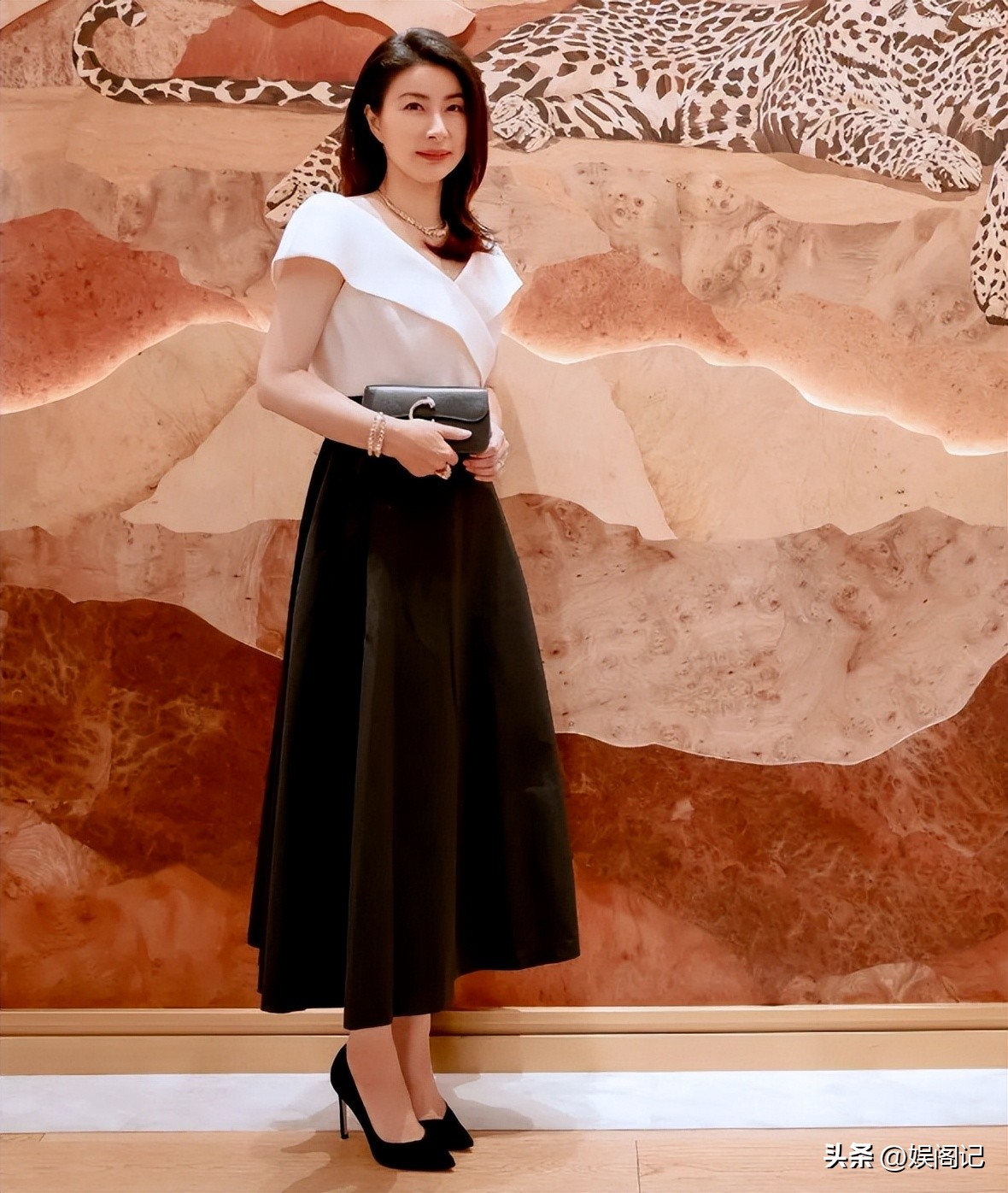 Guo Jingjing is full of fairy spirit! She is as beautiful as a picture ...