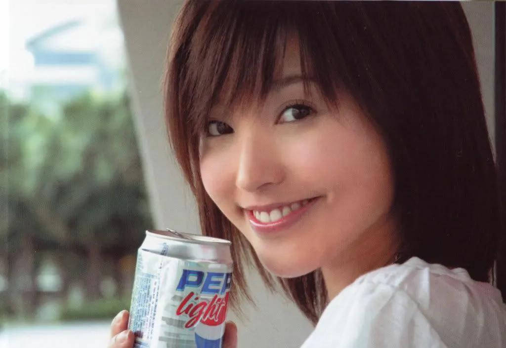 Jin Sha, singer, actress, beautiful and moving - iNEWS